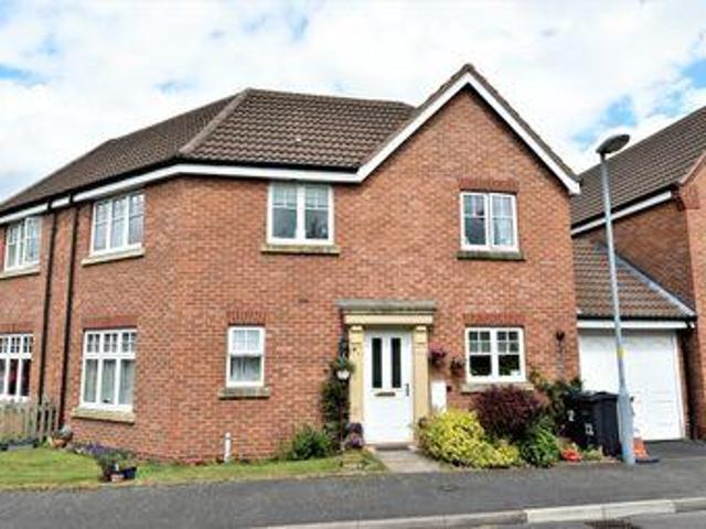 3 Bedrooms Semi detached house for sale in Southern Drive, Kings Norton, Birmingham B30