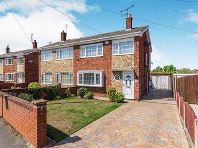 3 Bedrooms Semi detached house for sale in Southfield Road, Armthorpe, Doncaster DN3