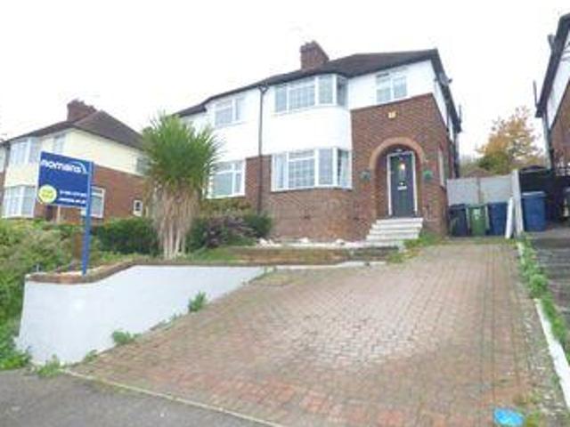 3 Bedrooms Semi detached house for sale in Southfield Road, Downley, High Wycombe HP13
