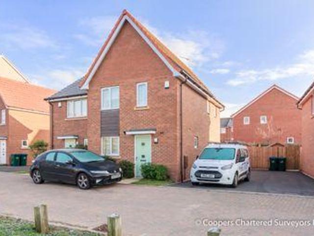 3 Bedrooms Semi detached house for sale in Sowe Way, Henley Green, Coventry CV2
