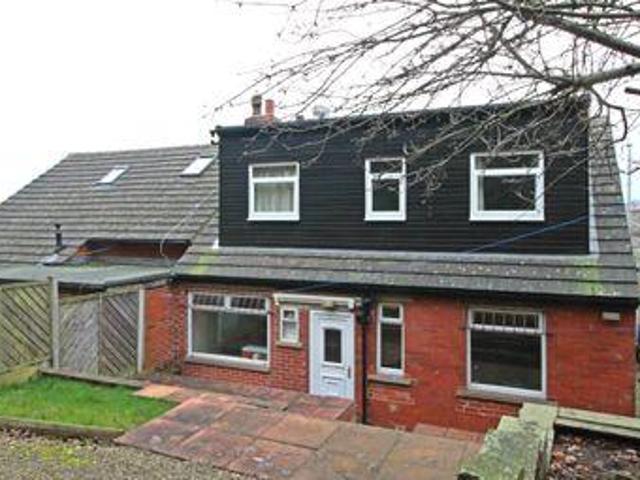 3 Bedrooms Semi detached house for sale in Somerset Road, Almondbury, Huddersfield HD5
