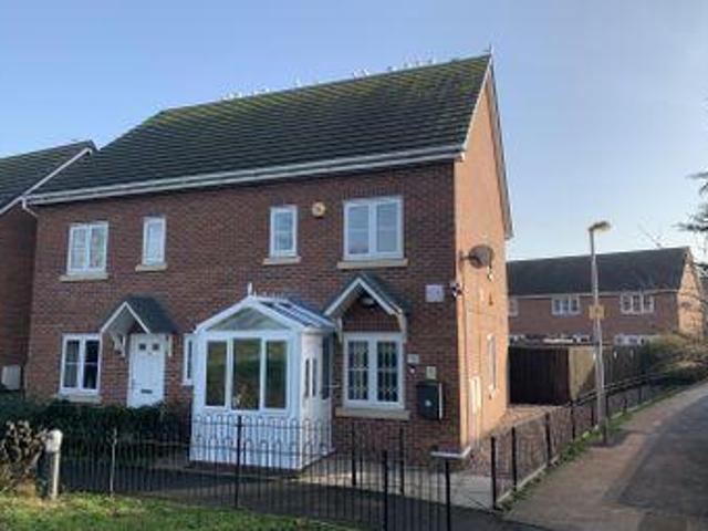 3 Bedrooms Semi detached house for sale in Saw Mill Way, Burton On Trent DE14