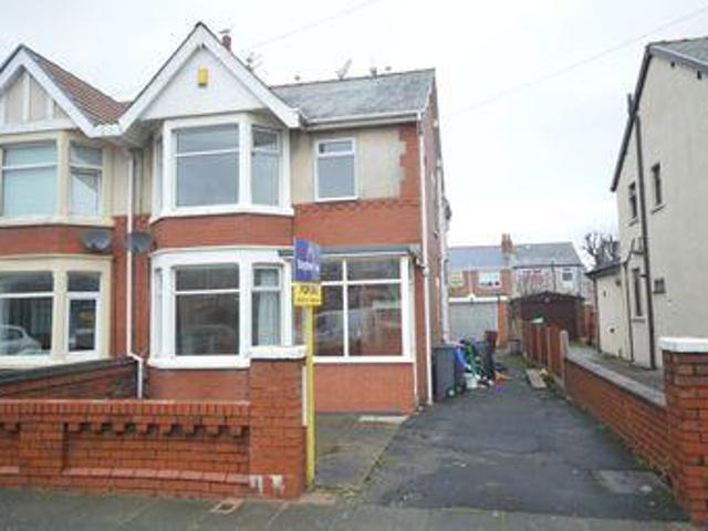 3 Bedrooms Semi detached house for sale in Sawley Avenue, Blackpool FY4