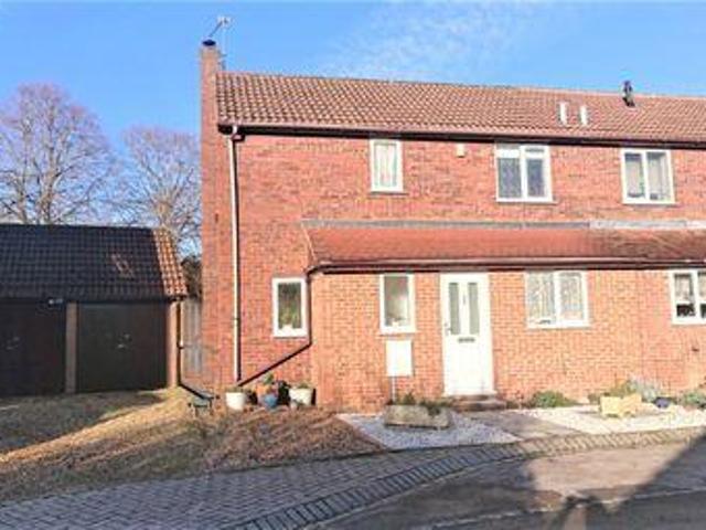 3 Bedrooms Semi detached house for sale in Saxon Way, Lychpit, Basingstoke, Hampshire RG24