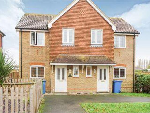 3 Bedrooms Semi detached house for sale in Sanderling Way, Sittingbourne ME9