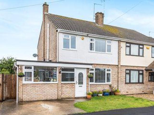 3 Bedrooms Semi detached house for sale in Sanderson Road, Westoning MK45