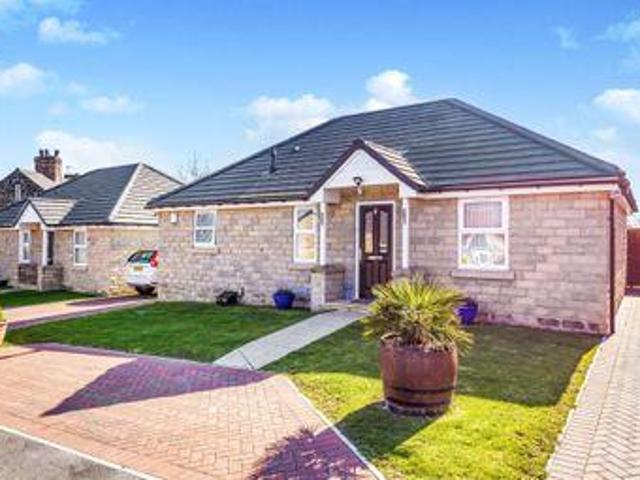 3 Bedrooms Semi detached house for sale in Sandhill Drive, Great Houghton, Barnsley S72