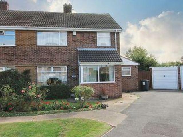 3 Bedrooms Semi detached house for sale in Saskatoon Close, Radcliffe On Trent, Nottingham NG12