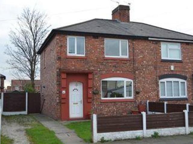 3 Bedrooms Semi detached house for sale in Schofield Road, Eccles, Manchester, Greater Manchester M30