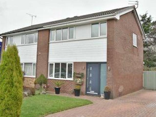 3 Bedrooms Semi detached house for sale in Sevenoaks, Leigh WN7