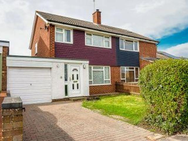 3 Bedrooms Semi detached house for sale in Severn Way, Milton Keynes MK3