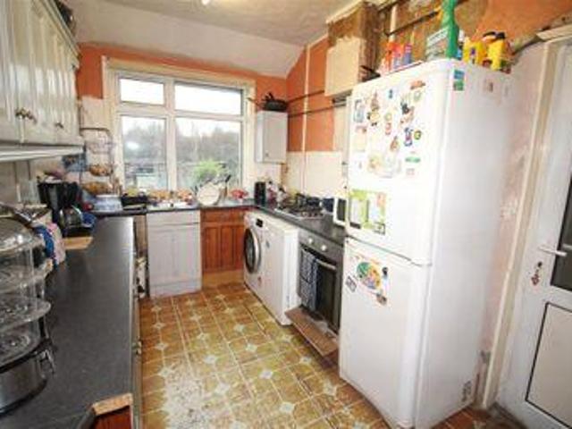 3 Bedrooms Semi detached house for sale in Seaside, Eastbourne BN23