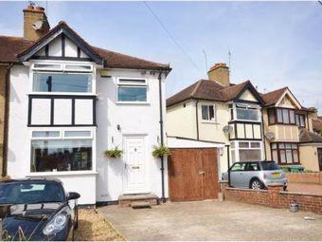 3 Bedrooms Semi detached house for sale in Second Avenue, Garston, Watford WD25