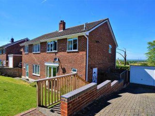 3 Bedrooms Semi detached house for sale in Sedley Close, Cliffe Woods, Rochester ME3
