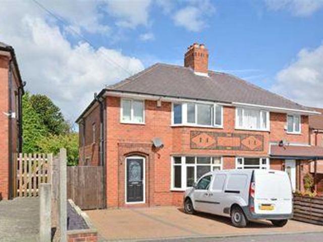 3 Bedrooms Semi detached house for sale in Selhurst Road, Chesterfield S41