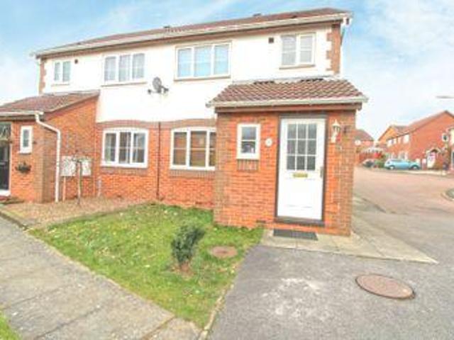 3 Bedrooms Semi detached house for sale in Shunters Drift, Barlborough, Chesterfield S43