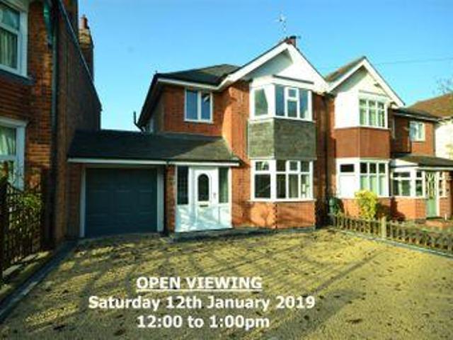 3 Bedrooms Semi detached house for sale in Shanklin Drive, Leicester LE2