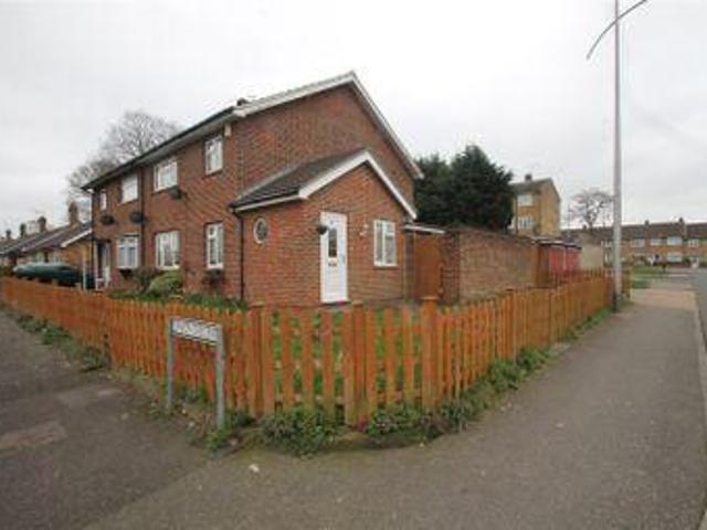 3 Bedrooms Semi detached house for sale in Sharon Crescent, Chatham, Kent ME5