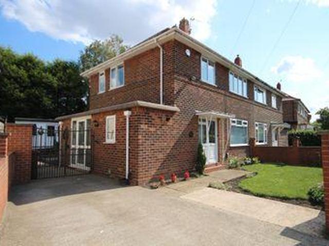 3 Bedrooms Semi detached house for sale in Sharp Lane, Middleton, Leeds LS10