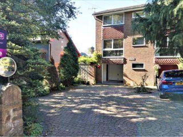 3 Bedrooms Semi detached house for sale in Shear Bank Road, Blackburn BB1