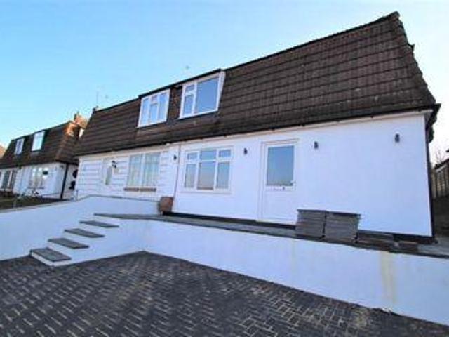 3 Bedrooms Semi detached house for sale in Shelley Close, Orpington, Kent BR6