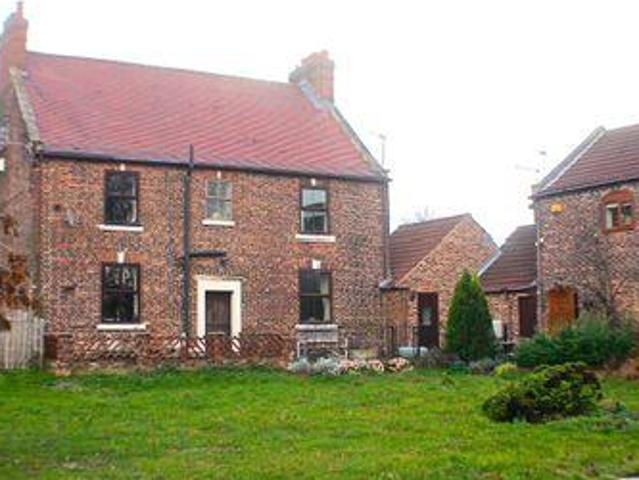 3 Bedrooms Semi detached house for sale in Shepherd Lane, Thurnscoe, Rotherham S63