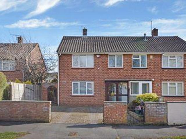 3 Bedrooms Semi detached house for sale in Sherrin Way, Dundry, Bristol BS13