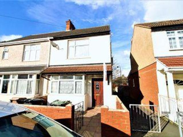 3 Bedrooms Semi detached house for sale in Sherwood Road, Luton LU4