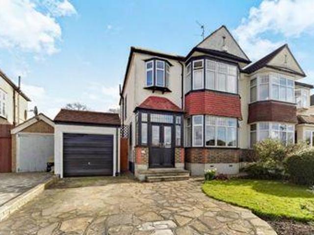 3 Bedrooms Semi detached house for sale in Shirley Avenue, Shirley, Croydon, Surrey CR0
