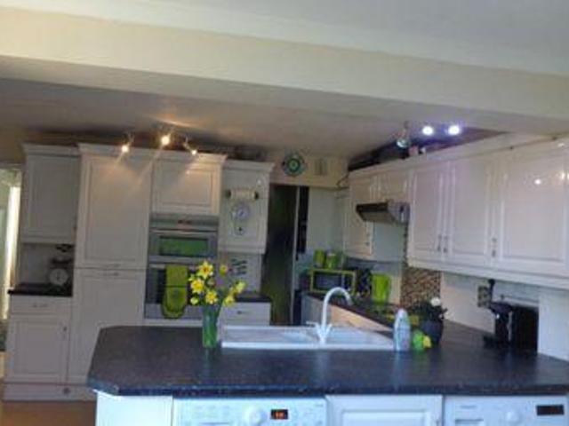 3 Bedrooms Semi detached house for sale in Sittingbourne, Lower Halstow ME9