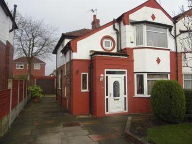 3 Bedrooms Semi detached house for sale in Silverdale Avenue, Prestwich M25