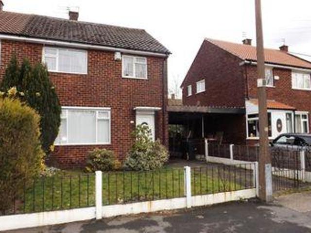3 Bedrooms Semi detached house for sale in Silverdale, Clifton, Swinton, Manchester M27