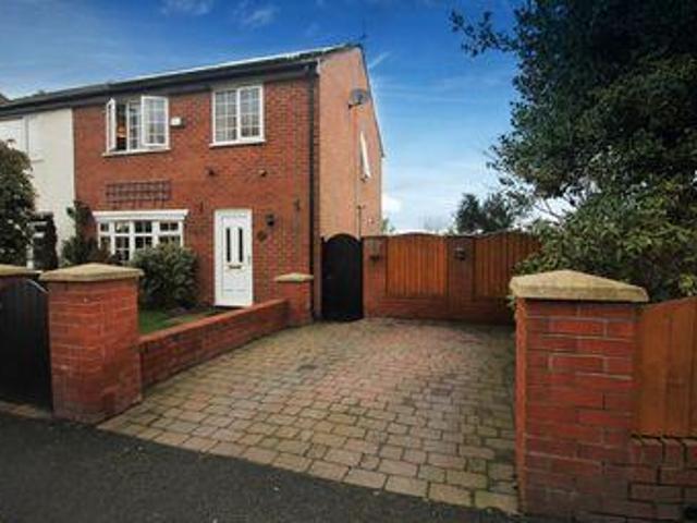 3 Bedrooms Semi detached house for sale in Simister Lane, Prestwich, Manchester M25