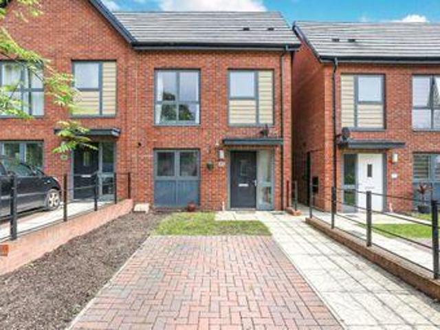 3 Bedrooms Semi detached house for sale in Sir Benjamin Stone Way, Erdington, Birmingham B23