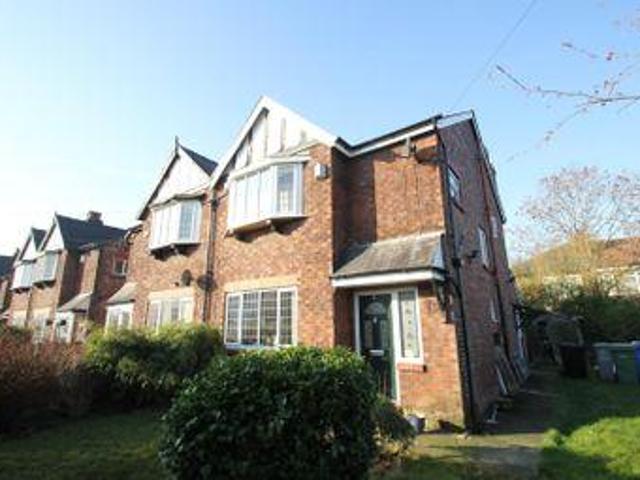 3 Bedrooms Semi detached house for sale in Skelton Road, Stretford, Manchester M32