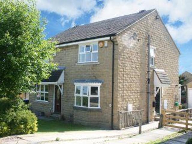 3 Bedrooms Semi detached house for sale in Slingsby Close, Apperley Bridge, Bradford BD10
