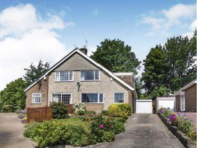3 Bedrooms Semi detached house for sale in Spurrier Avenue, Knottingley WF11