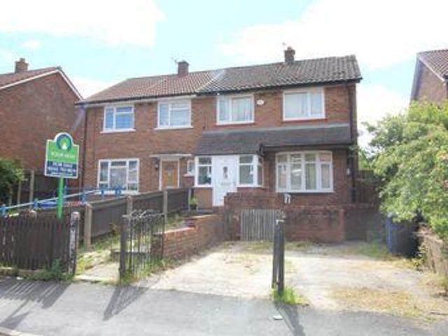 3 Bedrooms Semi detached house for sale in Spa Crescent, Little Hulton, Manchester M38