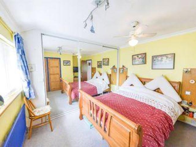 3 Bedrooms Semi detached house for sale in Sparrowswick Ride, St.Albans AL3