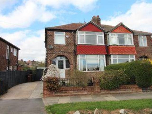 3 Bedrooms Semi detached house for sale in Spennithorne Drive, Leeds LS16
