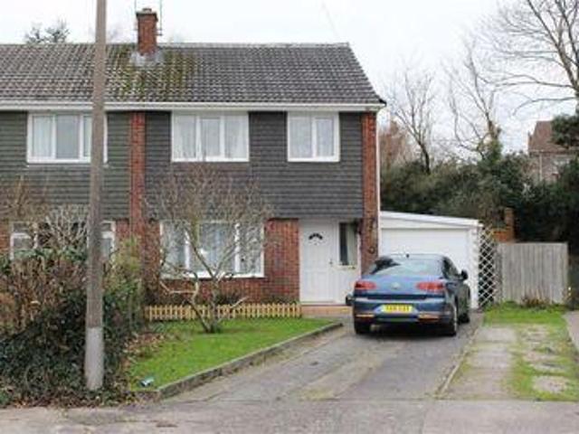 3 Bedrooms Semi detached house for sale in Springfield Avenue, Upper Killay, Swansea SA2
