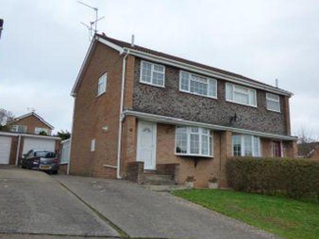 3 Bedrooms Semi detached house for sale in Stuart Avenue, Chepstow NP16