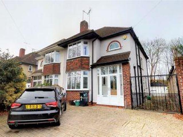 3 Bedrooms Semi detached house for sale in Sturminster Road, Stockwood, Bristol BS14