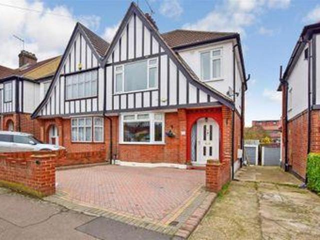 3 Bedrooms Semi detached house for sale in St. Anthonys Avenue, Woodford Green, Essex IG8