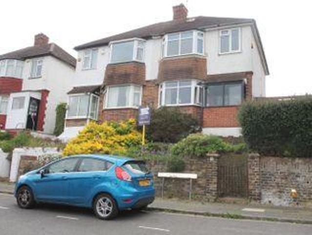 3 Bedrooms Semi detached house for sale in St. Andrews Road, Gillingham, Kent ME7