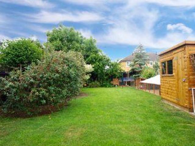 3 Bedrooms Semi detached house for sale in St. Georges Avenue, Sheerness ME12