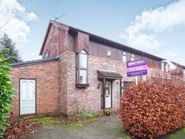 3 Bedrooms Semi detached house for sale in St. Davids Drive, Warrington WA5