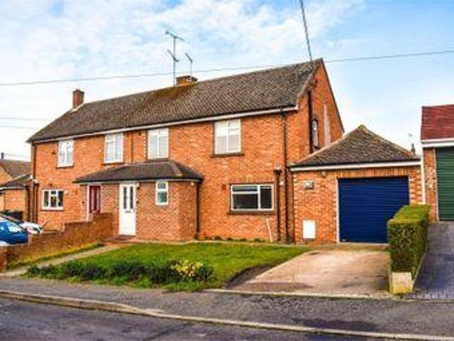 3 Bedrooms Semi detached house for sale in St. Edmunds Fields, Dunmow CM6