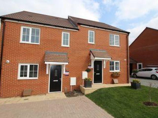 3 Bedrooms Semi detached house for sale in St. James Way, Biddenham, Bedford MK40