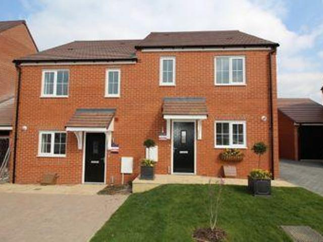 3 Bedrooms Semi detached house for sale in St. James Way, Biddenham, Bedford MK40